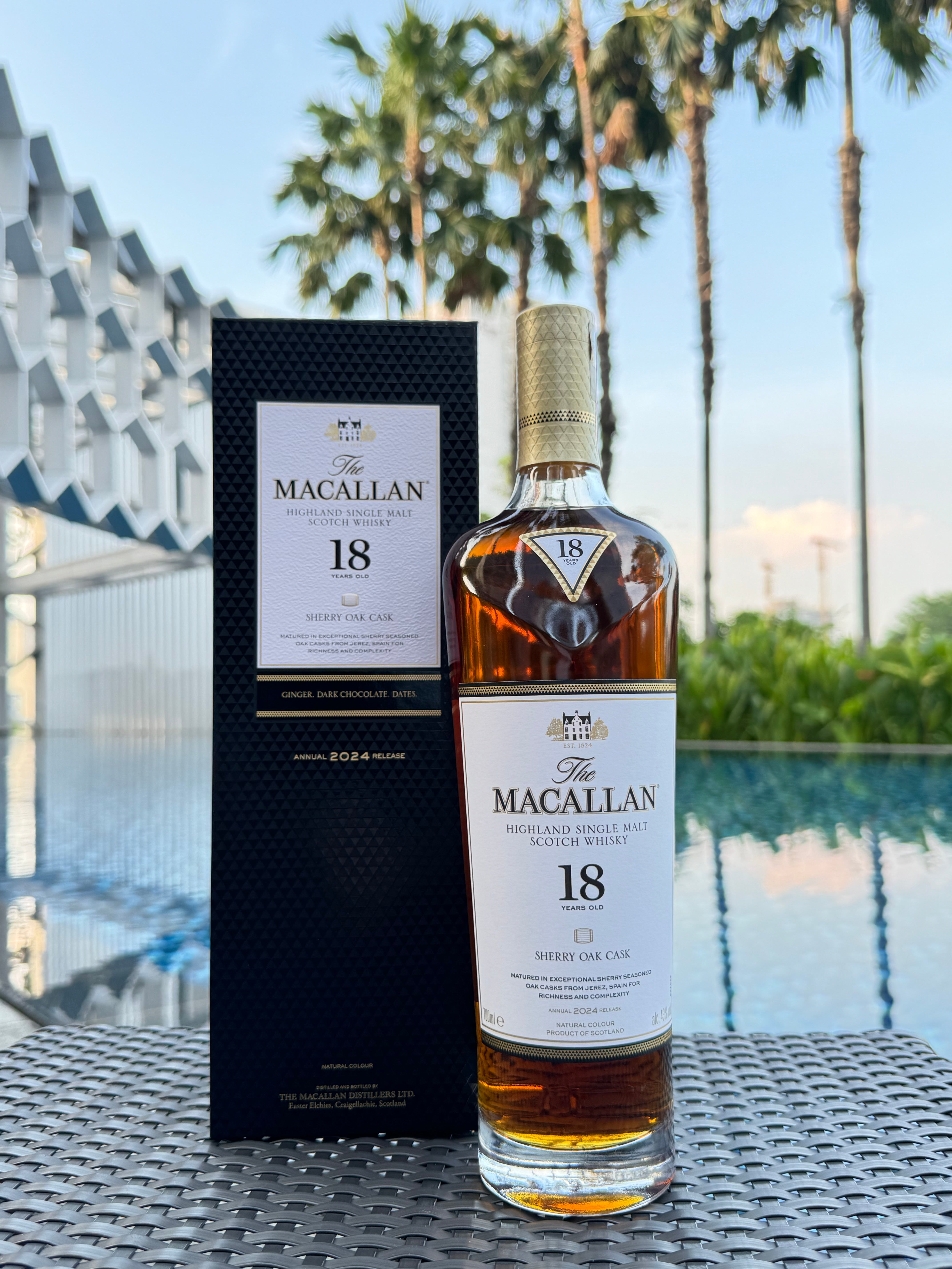 Macallan 18 sherry oak store